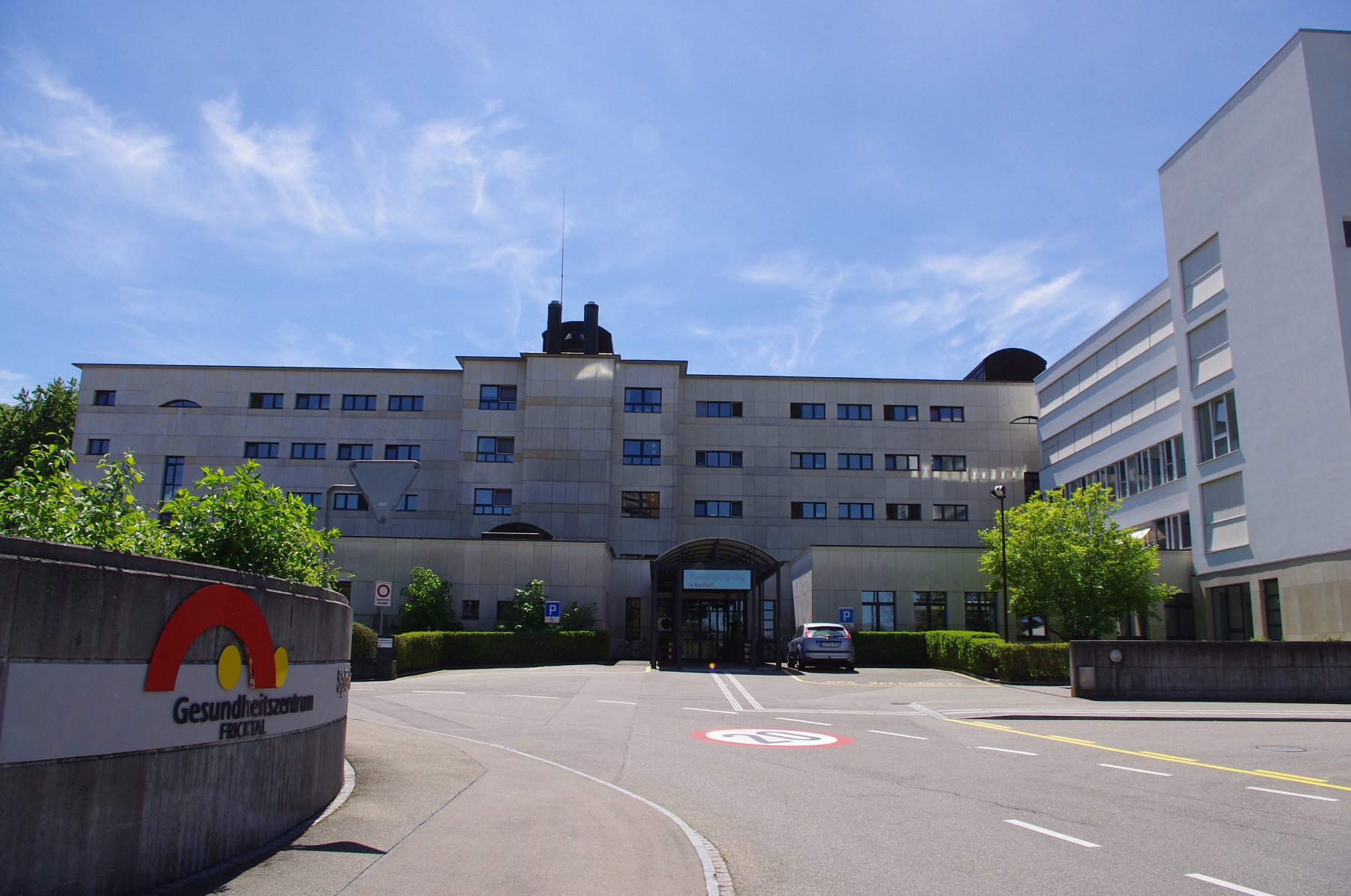 Neue Fricktaler Zeitung | Der Storch fliegt Doppelschichten