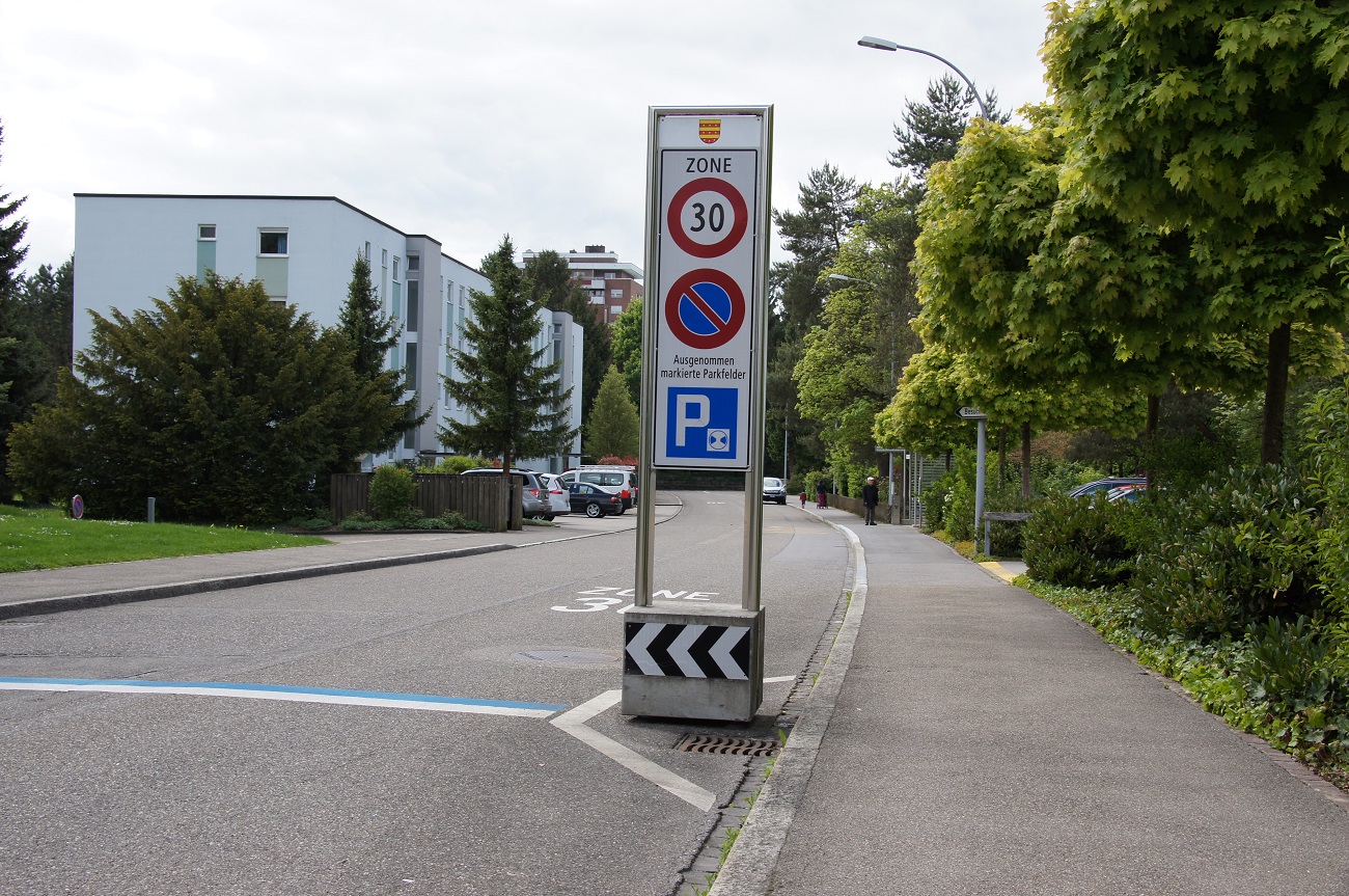 Neue Fricktaler Zeitung Mit 76 Km h Durch Die 30er Zone