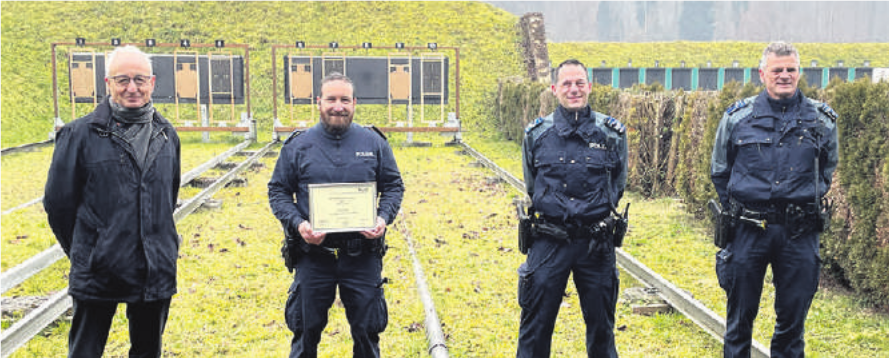 Neue Fricktaler Zeitung | Thomas Rohner ist Wachtmeister