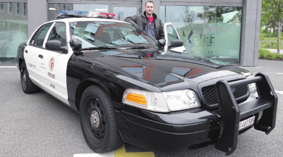 Neue Fricktaler Zeitung | Der Schweizer Polizist mit dem US-Polizeiauto